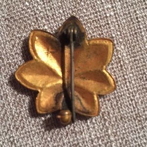 Accessories | Vintage Majors Military Pin | Poshmark